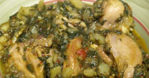 Mughlai Saag Chicken (Spinach Masala Chicken)